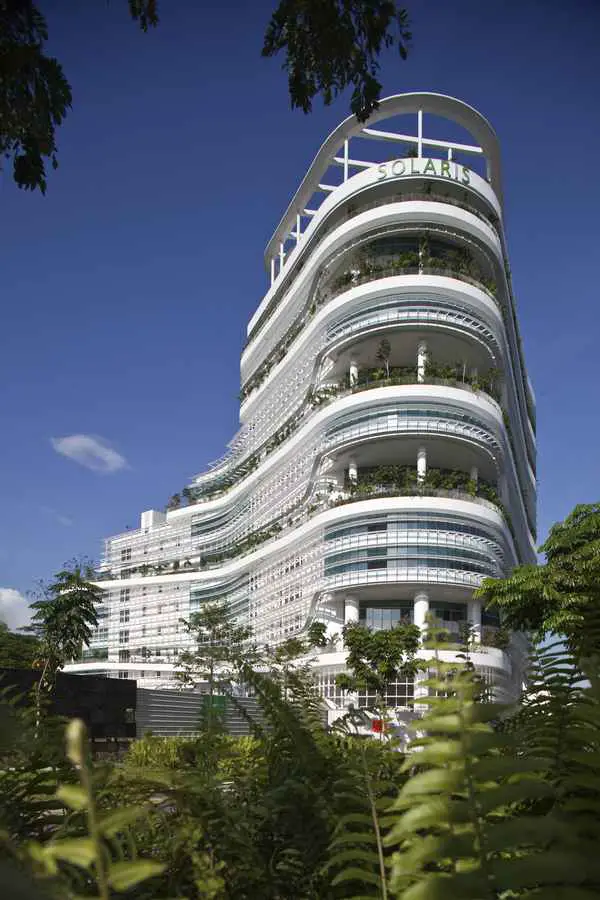 Solaris Singapore Science Centre building - e-architect