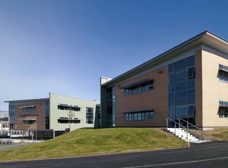 Bradford City Academy: Yorkshire School - e-architect