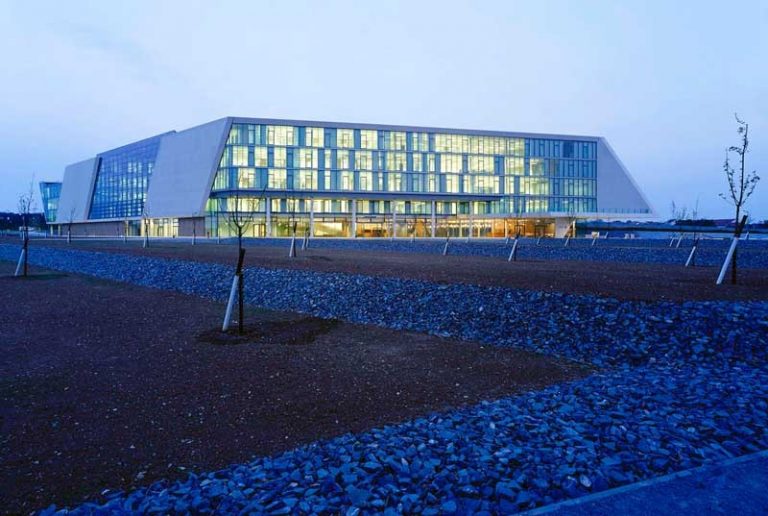 MobileLifeCampus Wolfsburg: Henn Architekten - e-architect