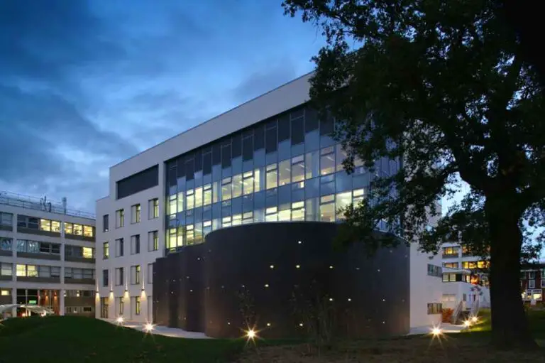University of Warwick Building, Materials Sciences - e-architect
