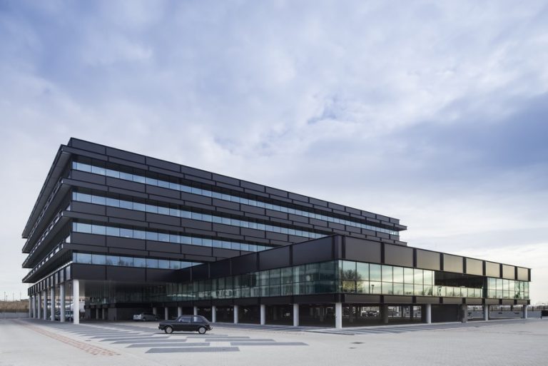 Fluor Headquarters in Hoofddorp - e-architect