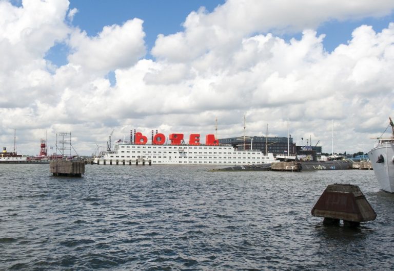 Botel in Amsterdam: Accommodation - e-architect