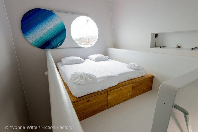 Botel in Amsterdam: Accommodation - e-architect