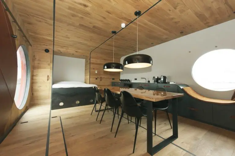 Botel in Amsterdam: Accommodation - e-architect