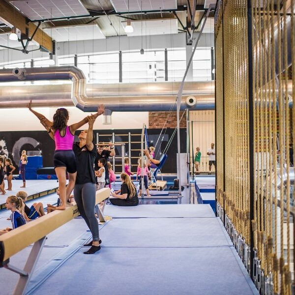 Fit Republik in Dubai sports facility interior - e-architect