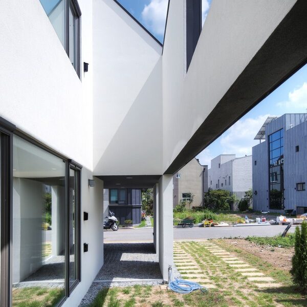 One Roof House in Seongnam, South Korea - e-architect