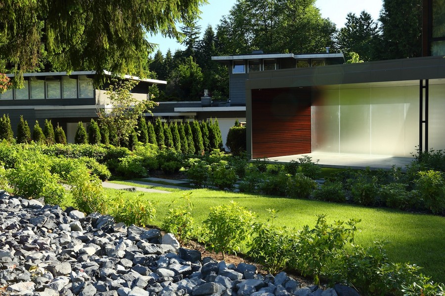 St James House in West Vancouver - e-architect