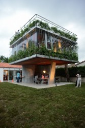 Sun Path House in Miami Beach, Florida - e-architect