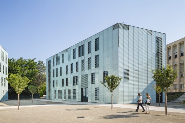 Aix University in Aix-en-Provence - e-architect