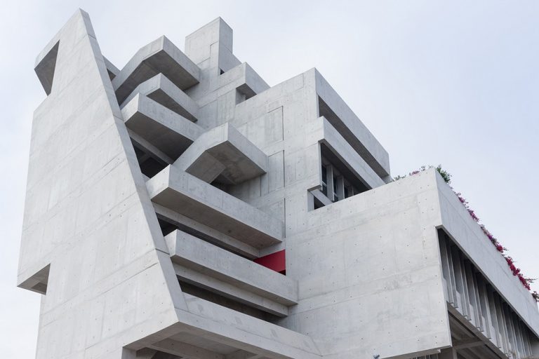 Universidad de Ingenieria y Tecnologia: UTEC Lima - e-architect