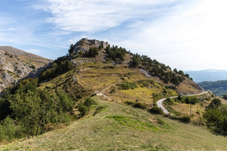 YAC Competitions Desert Accommodation - e-architect