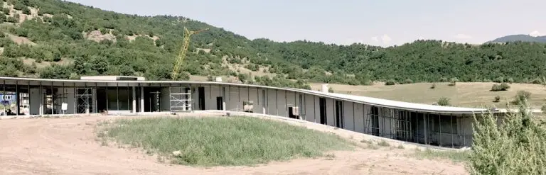 COAF Smart Center Armenia Building - e-architect