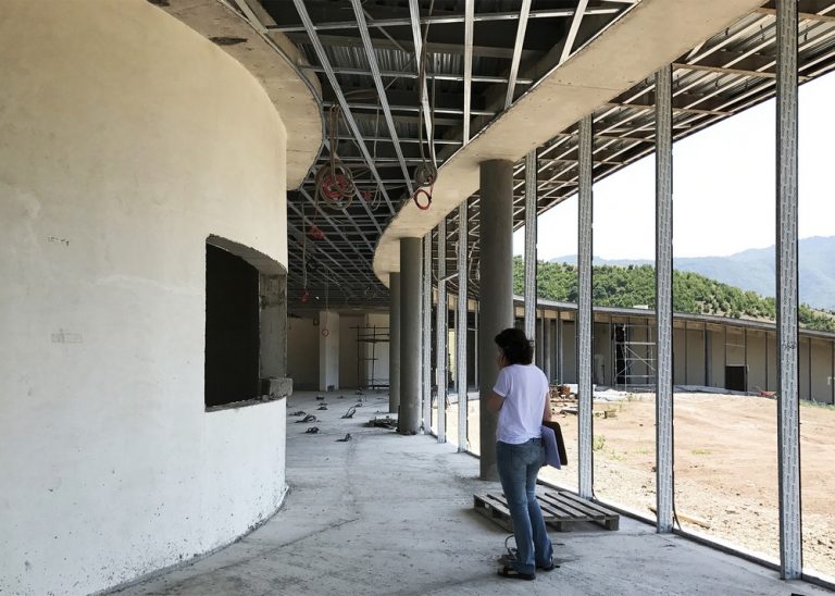 COAF Smart Center Armenia Building - e-architect