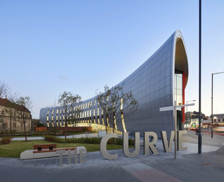 The Curve in Slough Building - e-architect