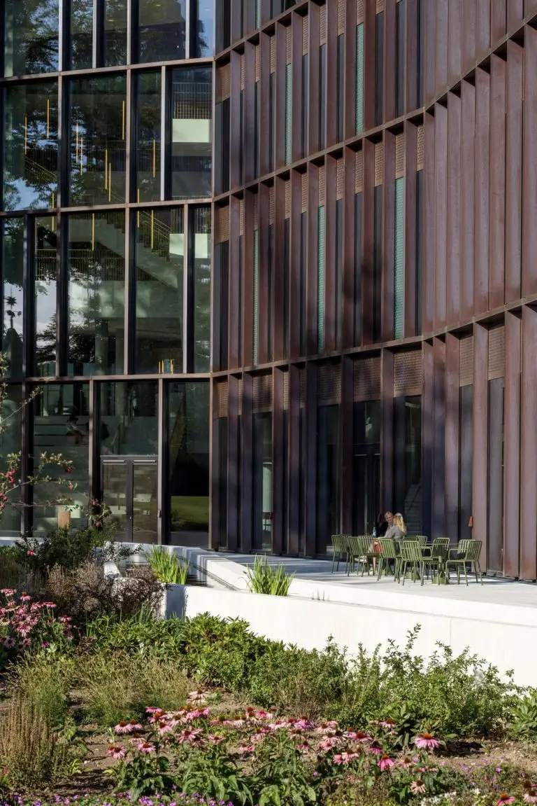 Carlsberg Central Office Valby building - e-architect