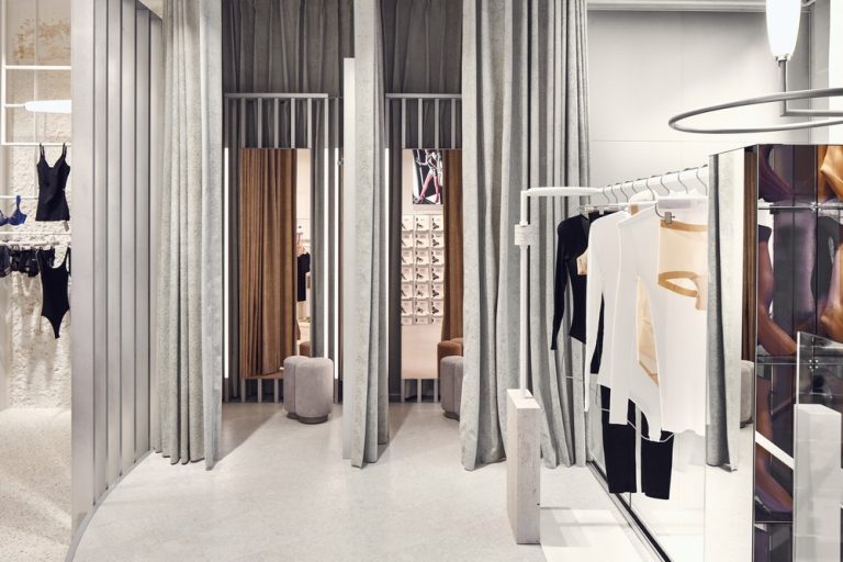 Wolford Flagship Store Amsterdam: Retail - e-architect