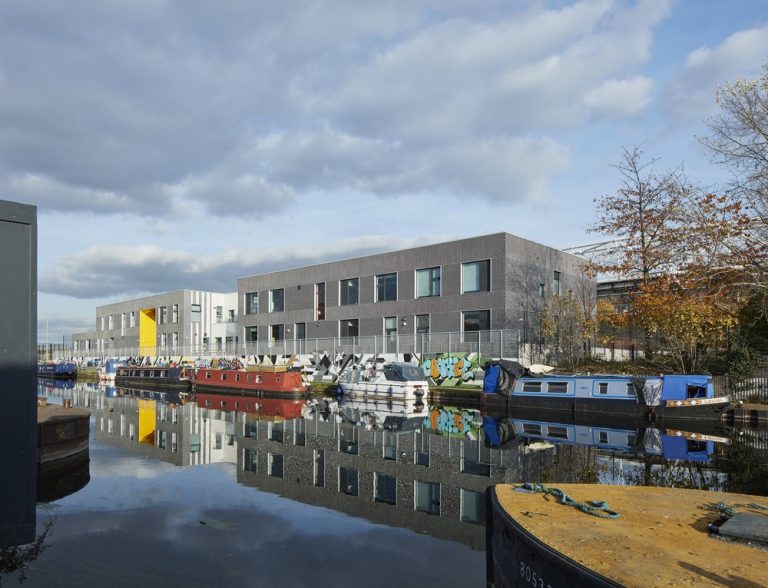 Bobby Moore Academies, Stratford School – e-architect