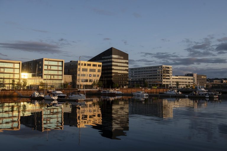 Powerhouse Brattørkaia Trondheim building: Snøhetta - e-architect