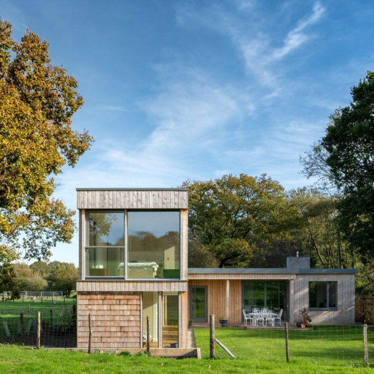 Druim House on Winchelsea Beach, East Sussex - e-architect