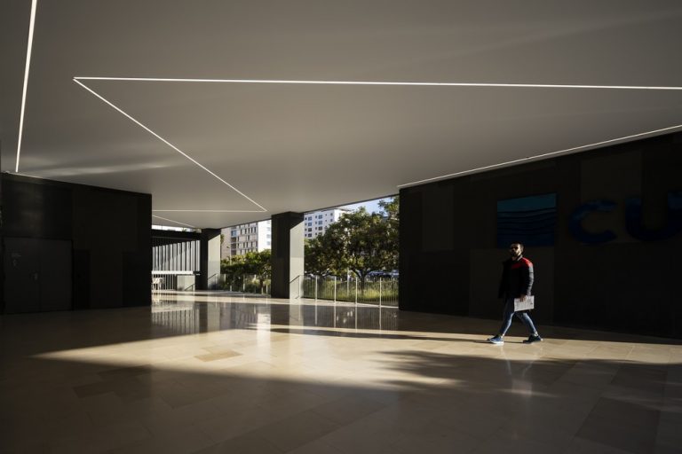 Cuf Descobertas Hospital in Lisbon, Portugal - e-architect
