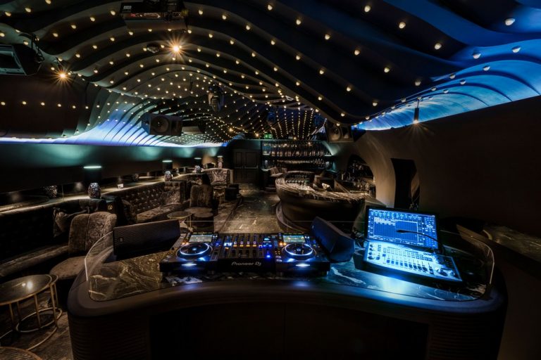 Sechser Nightclub Vienna, Cocktail Bar - e-architect