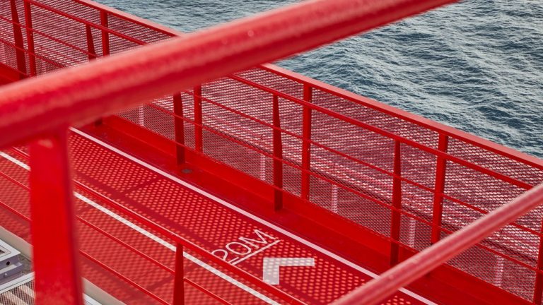 Scarlet Lady Cruise Ship design - e-architect