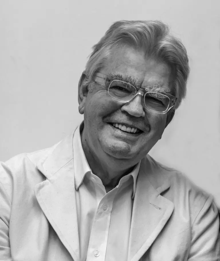 Terry Farrell autobiography: book - e-architect