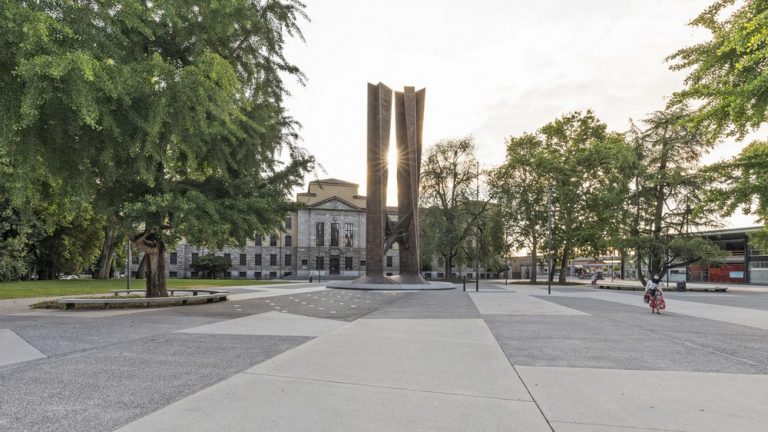 Piazza Degli Alpini, Bergamo - e-architect