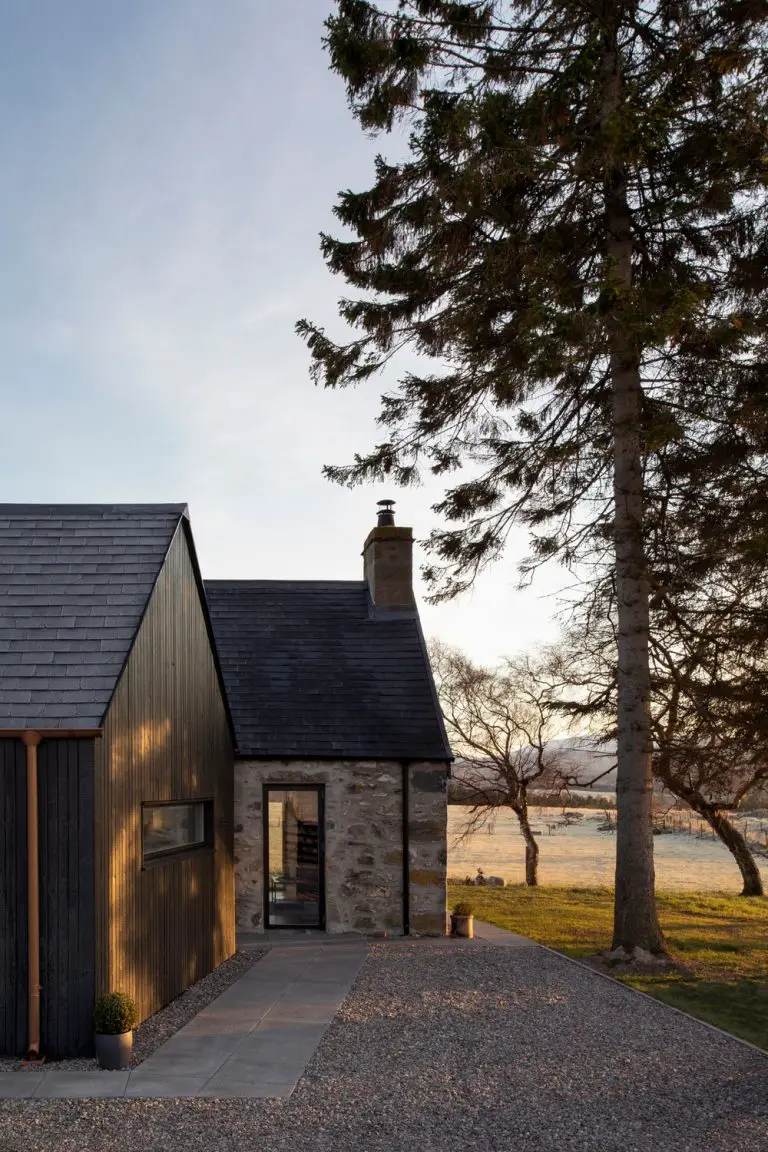 Strone Cottage, Scottish Highlands rural home - e-architect