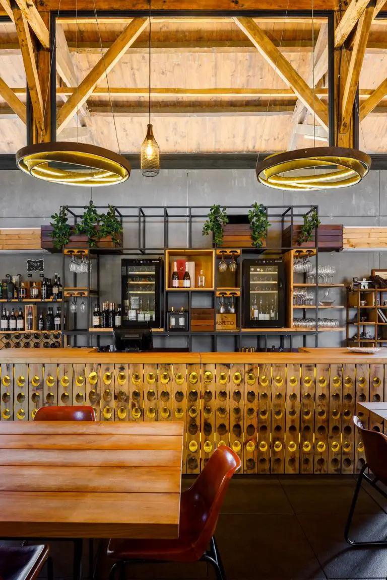 Aneto & Table Restaurante, Peso da Régua - e-architect