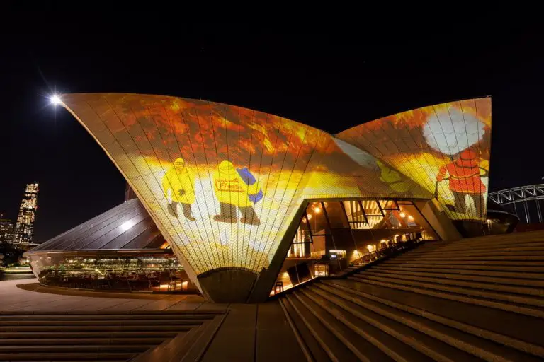 Sydney Opera House Projection, NSW - e-architect
