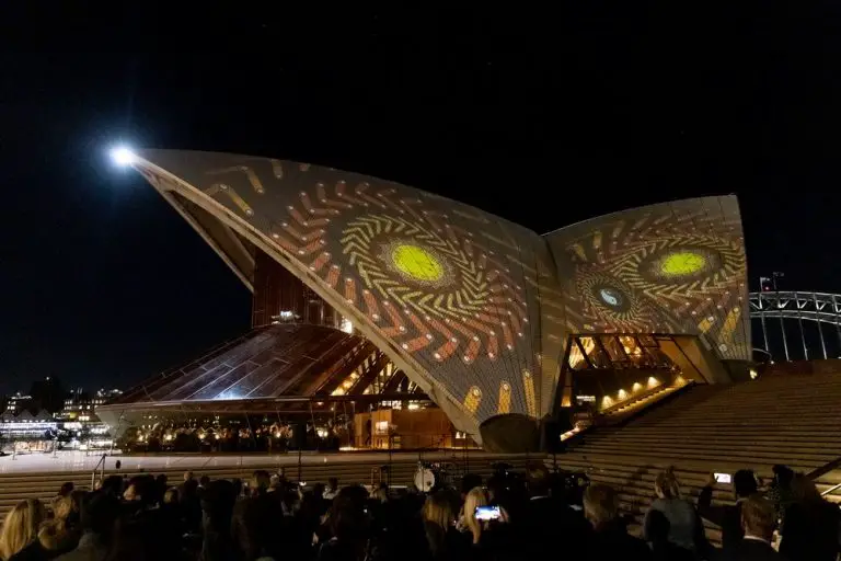 Sydney Opera House Projection, NSW - e-architect