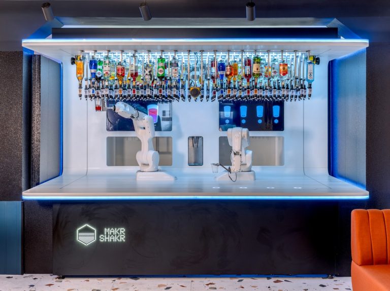 Robo Bar Amsterdam: Robotic Bartender - e-architect