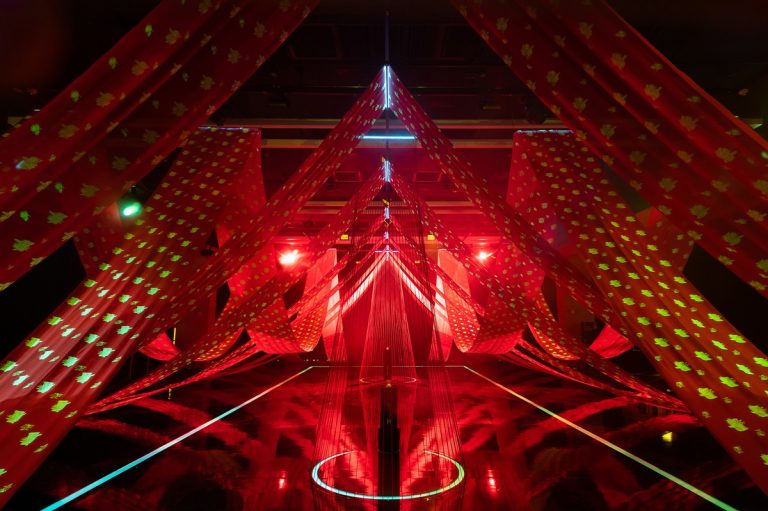 Red Silk of Fate – The Shrine, Hong Kong – e-architect