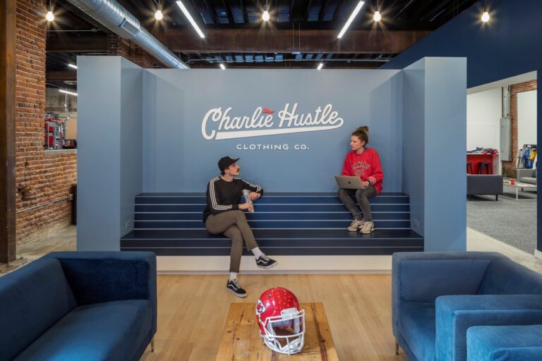 Charlie Hustle Headquarters, Kansas City - e-architect
