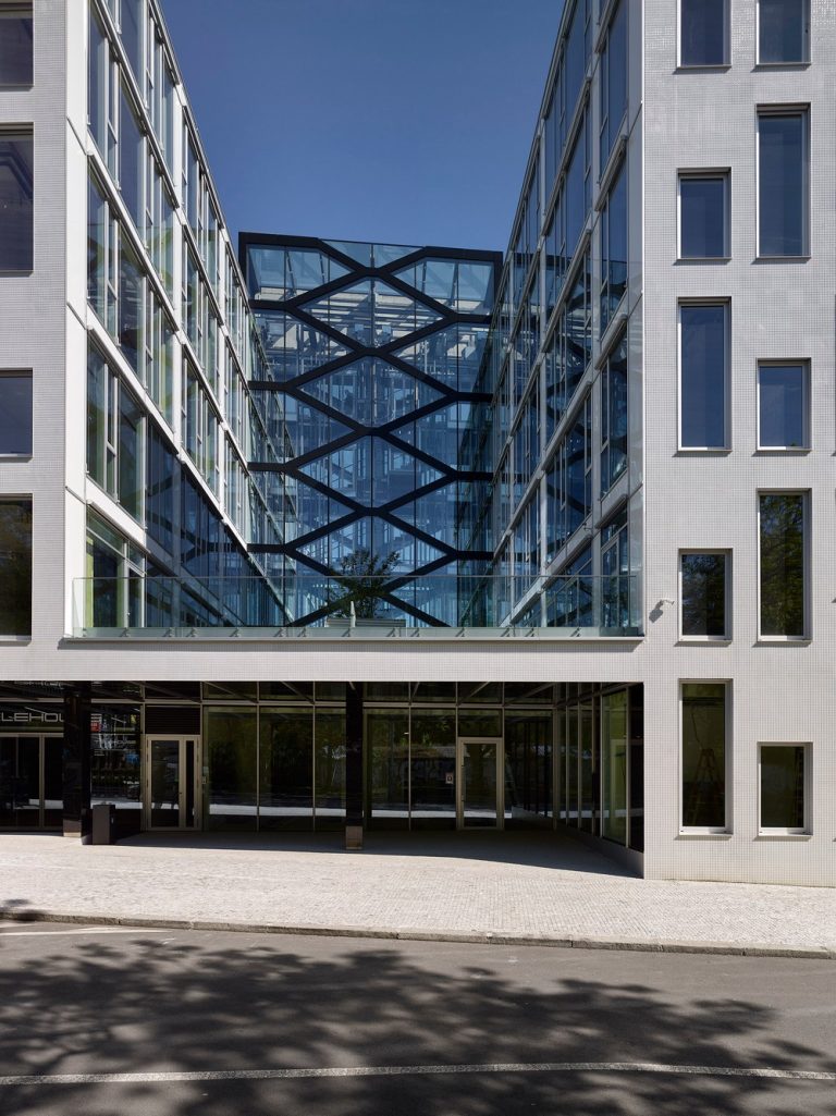 Telehouse Business Center Prague - e-architect