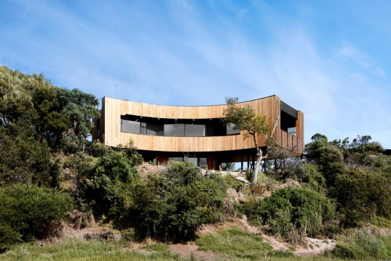 Pole House on Great Ocean Road, Australia - e-architect
