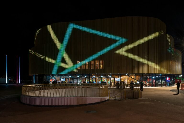 Swansea Arena Building, Wales: Copr Bay - e-architect