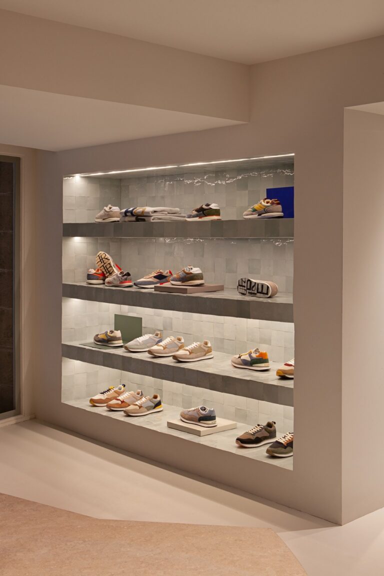 HOFF Store, Palma de Mallorca - e-architect