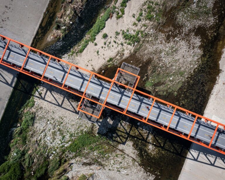 Taylor Yard Bridge over Los Angeles River - e-architect