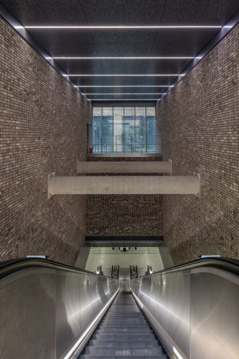 Woolwich Elizabeth Line Station London Building - e-architect