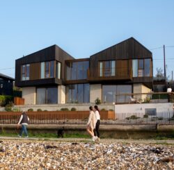 Catch Beach House, Seasalter Kent waterfront home - e-architect