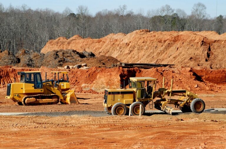 Construction site equipment every contractor needs – e-architect