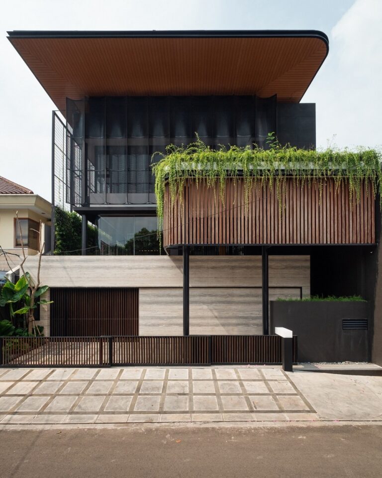 RT Private Office, South Jakarta Building - e-architect