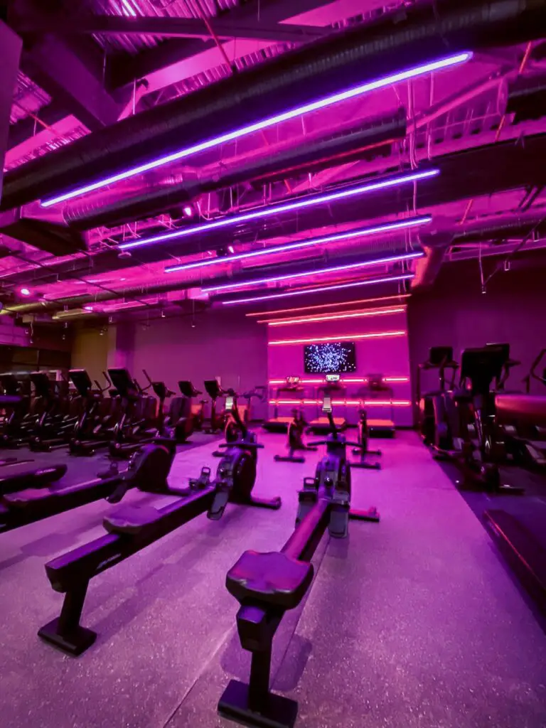 B_FIT smart gym, Jeddah Saudi Arabia - e-architect