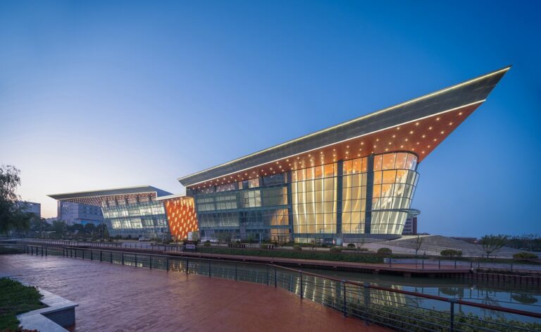 Xiangshui Culture and Art Center, Yancheng, Jiangsu - e-architect