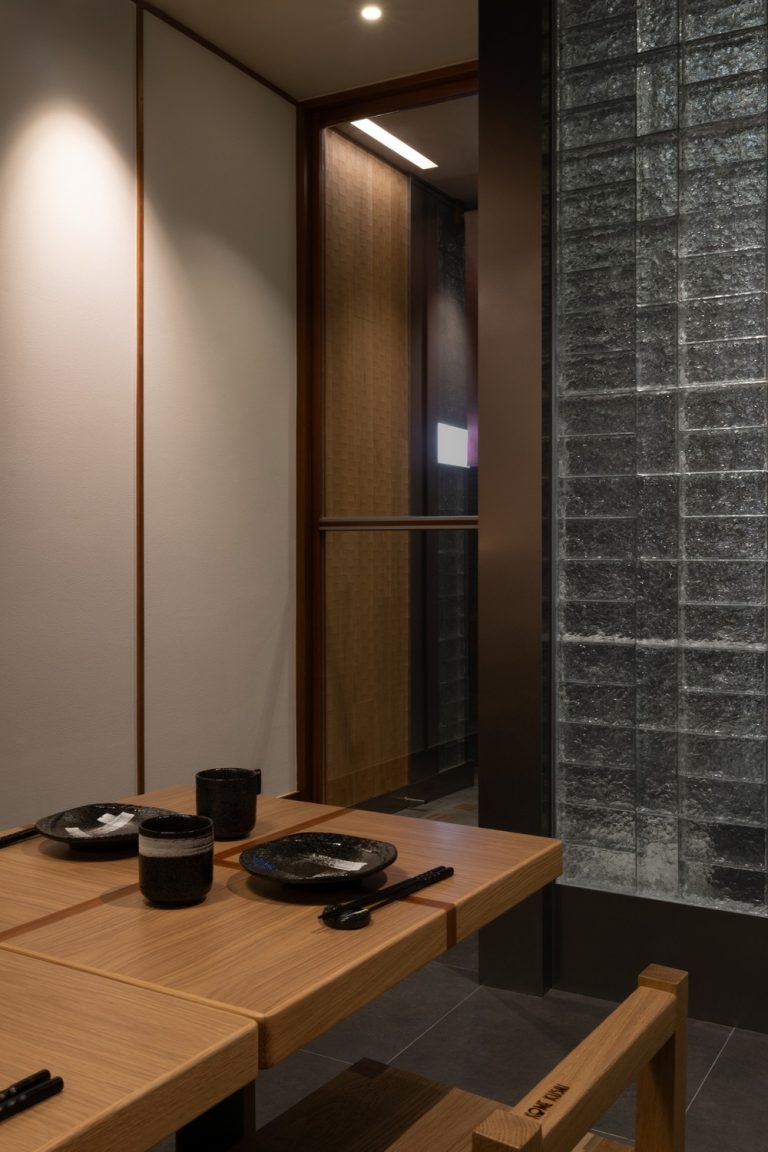 Kome Kushi Restaurant, Hong Kong - e-architect