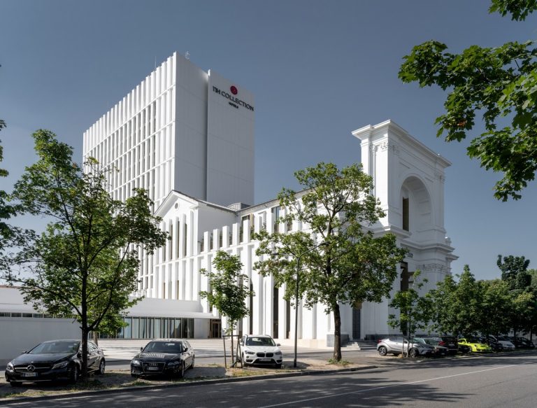 Hotel NH Collection Milano CityLife Building - e-architect