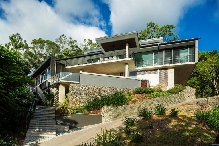 Edge Hill Residence, Cairns, North Queensland - e-architect