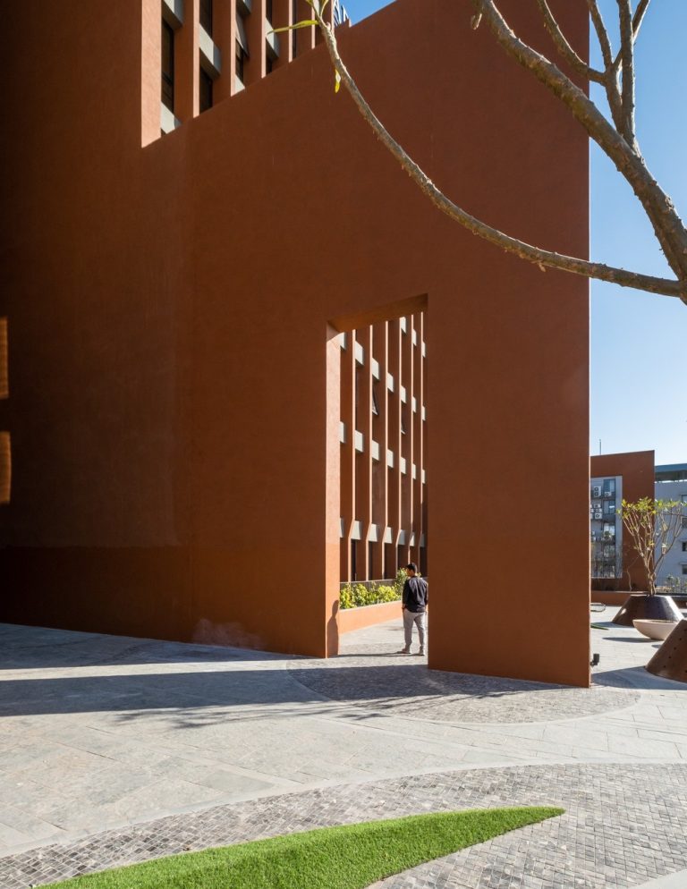 Interstellar Ahmedabad, Gujarat building - e-architect